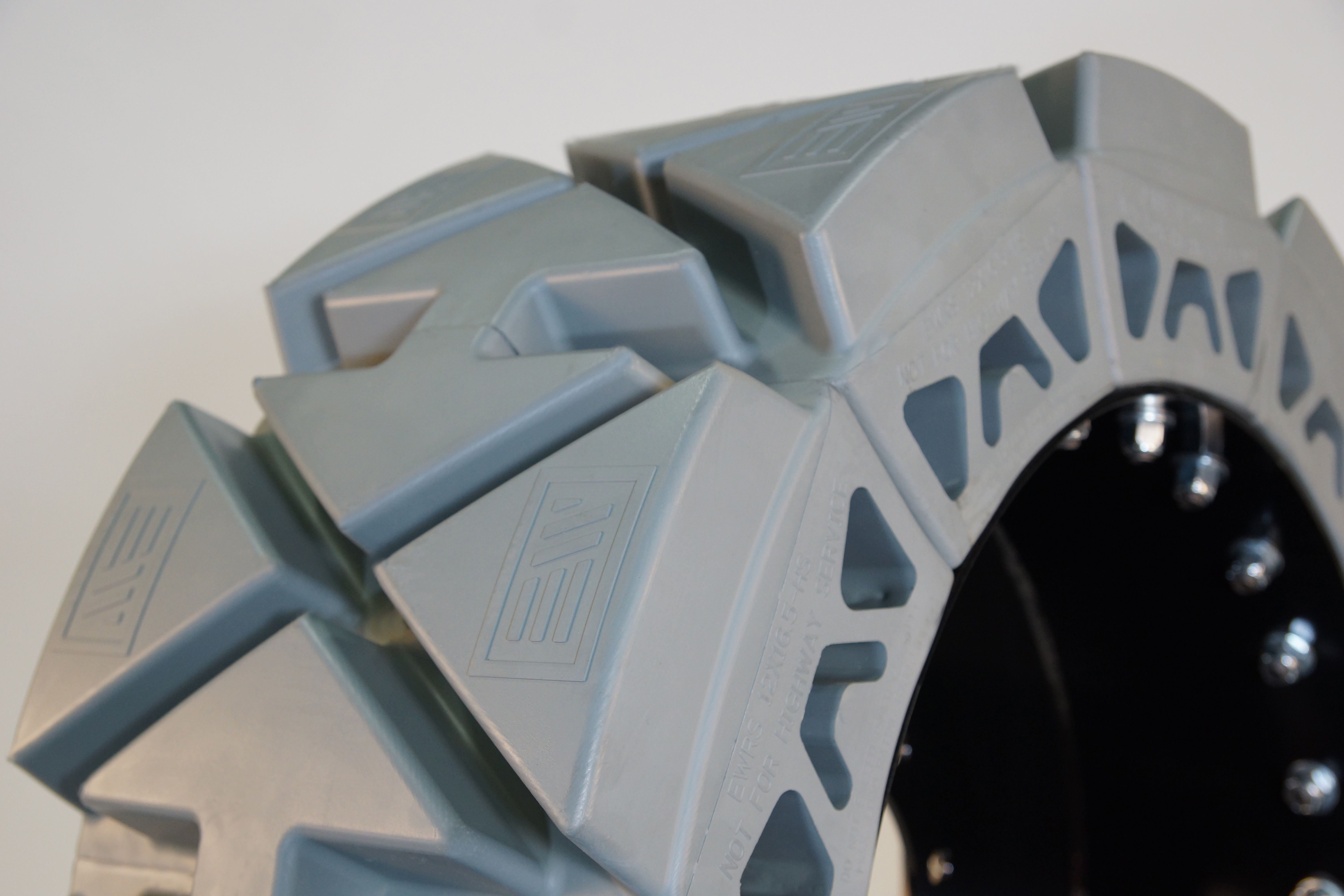 Evolution Wheel - Non Marking 10x16 5 Solid Skid Steer Tires